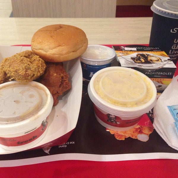 KFC - Al ‘Ayn, أبوظبي