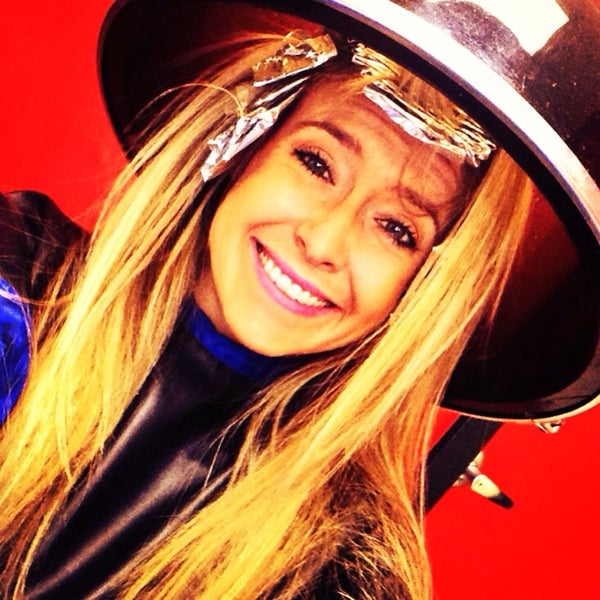 Salon Izzy - Cosmetics Store