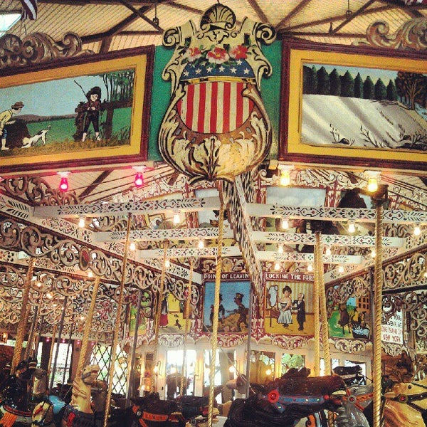 Grand Carousel - Theme Park Ride / Attraction
