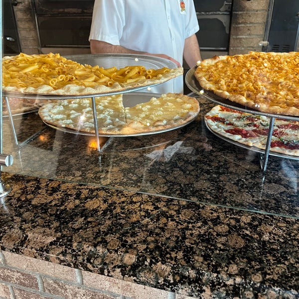 Ray’s Traditional Pizza - Pizzeria