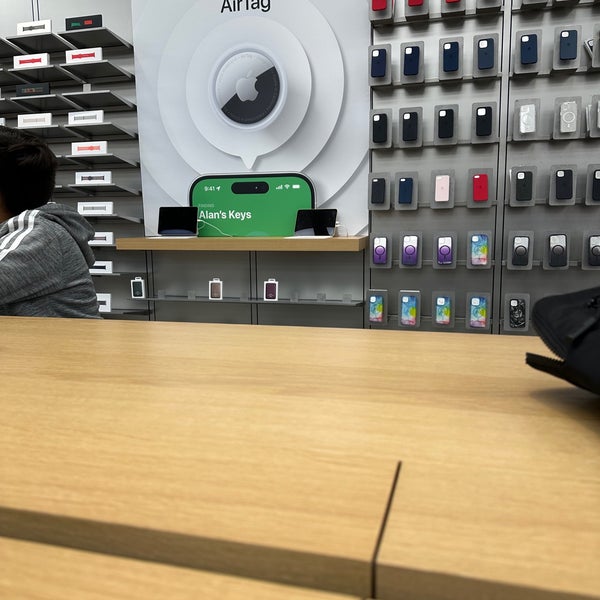 Apple Store - Mobile Phone Store in Paramus