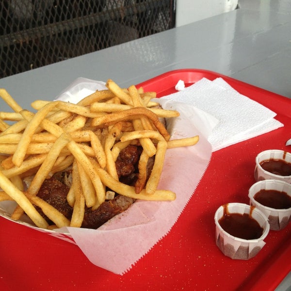 Photos at Reddi Chick - American Restaurant in Brentwood