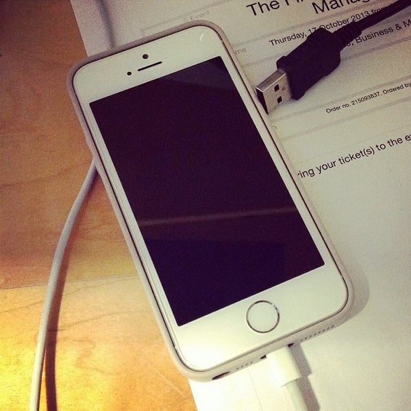 Photos at Oak House - College Residence Hall in Manchester, Greater ...