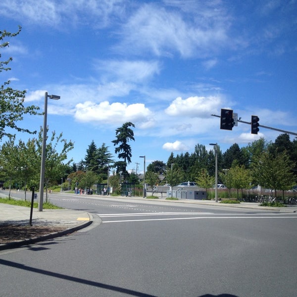 Mercer Island Park & Ride - Bus Line in Mercer Island