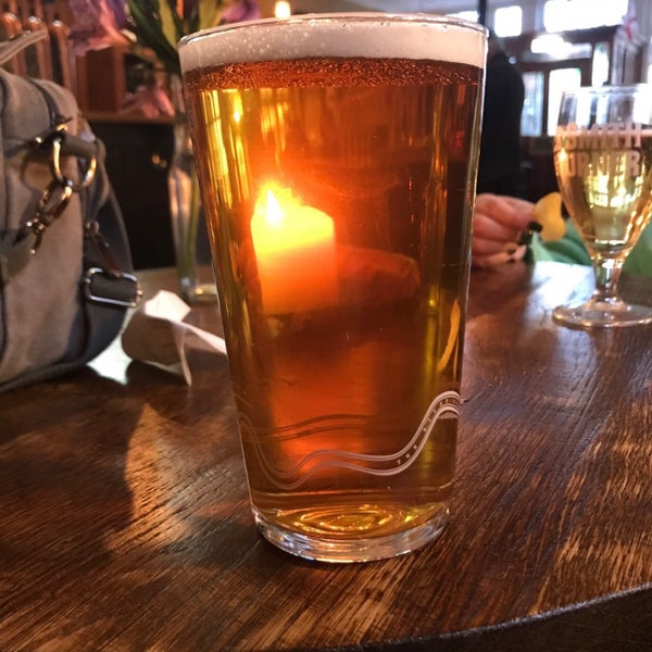 The Castle Inn - Pub in Ealing