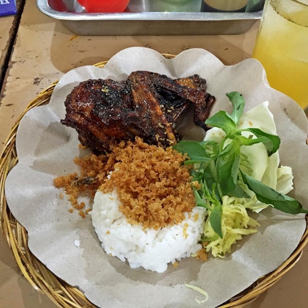 Bebek Kayu Tangan - Surabaya, Jawa Timur