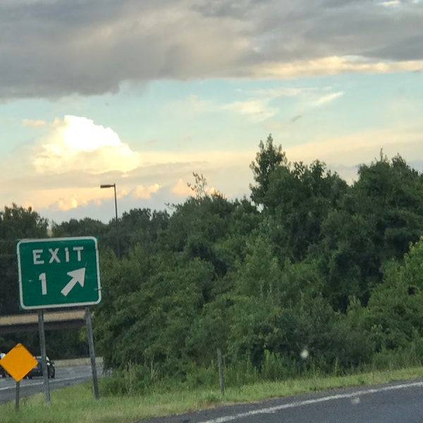 Interstate 270 Spur Exit 1: Democracy Blvd - 3 tips