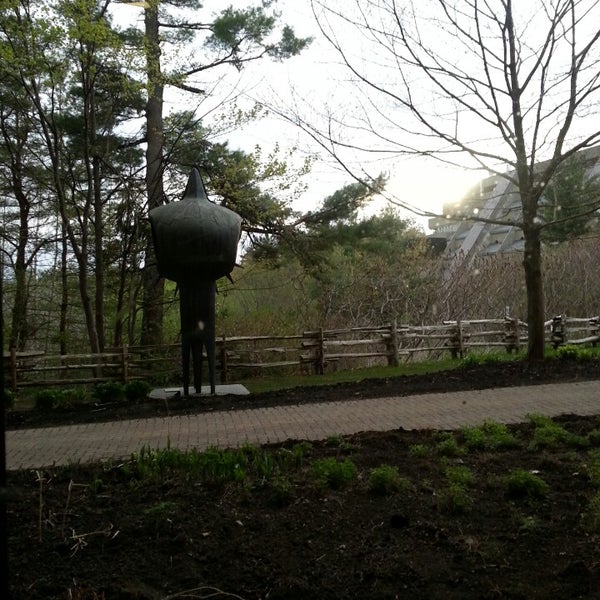 UTSC - Humanities Wing - College Academic Building