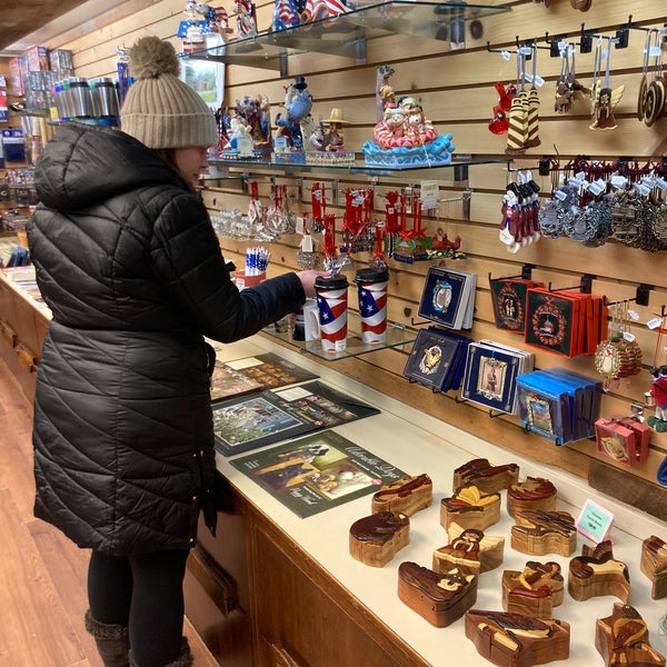 R.P. Wallace & Sons General Store - Gift Store in Williamsburg