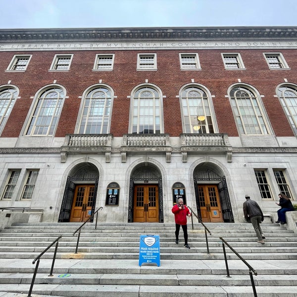 Multnomah County Library - Central - 37 tips from 2092 visitors