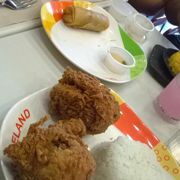 Graceland - Fast Food Restaurant in Legaspi City