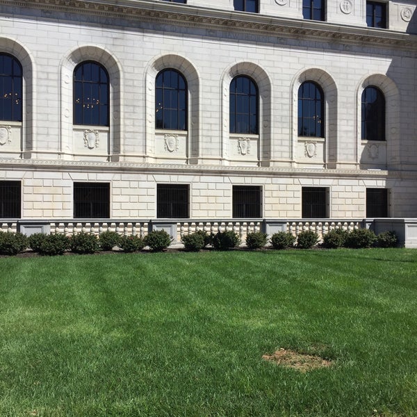 Photos at St. Louis Public Library - Central Library - Downtown West ...
