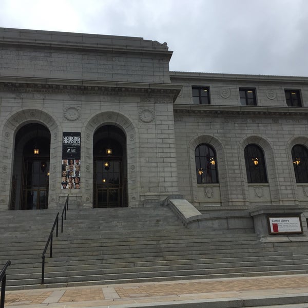 Photos at St. Louis Public Library - Central Library - Downtown West ...