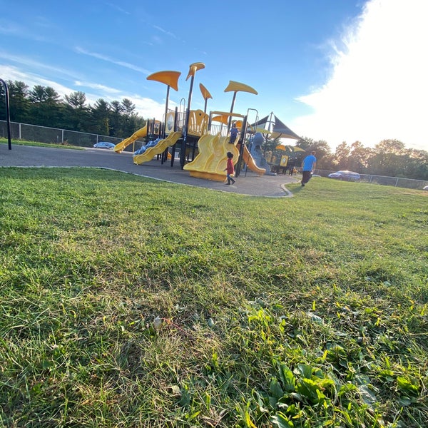 Photos at North Park Swimming Pool - 5 tips from 396 visitors