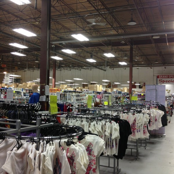 Bianca Amor's Liquidation Supercentre - Clothing Store in Calgary