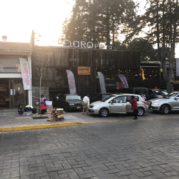 Plaza Andaro - Shopping Mall