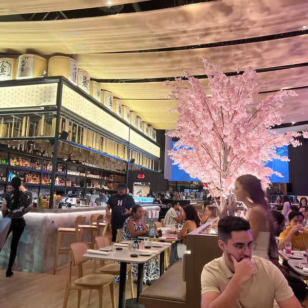 Paperfish Sushi - Japanese Restaurant in Miami Financial District