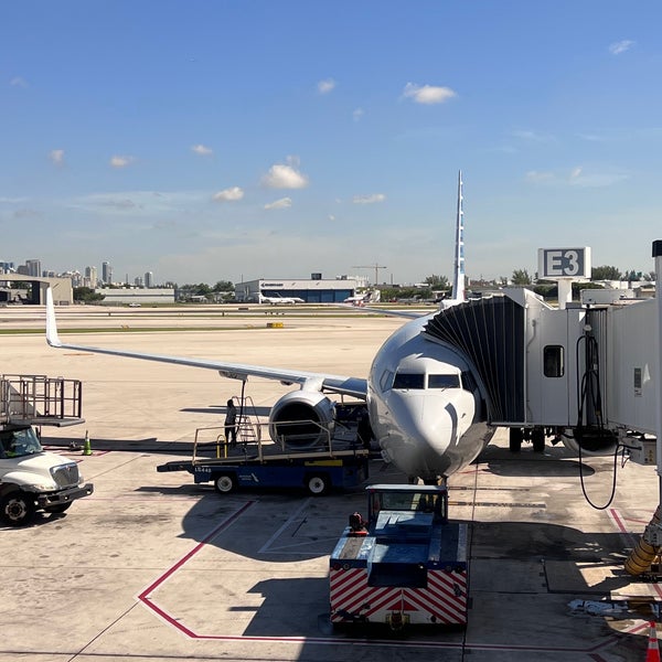 Gate E3 - Airport Gate in Fort Lauderdale