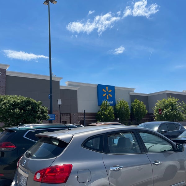 Walmart Supercenter - Hipermercado em Chesterfield