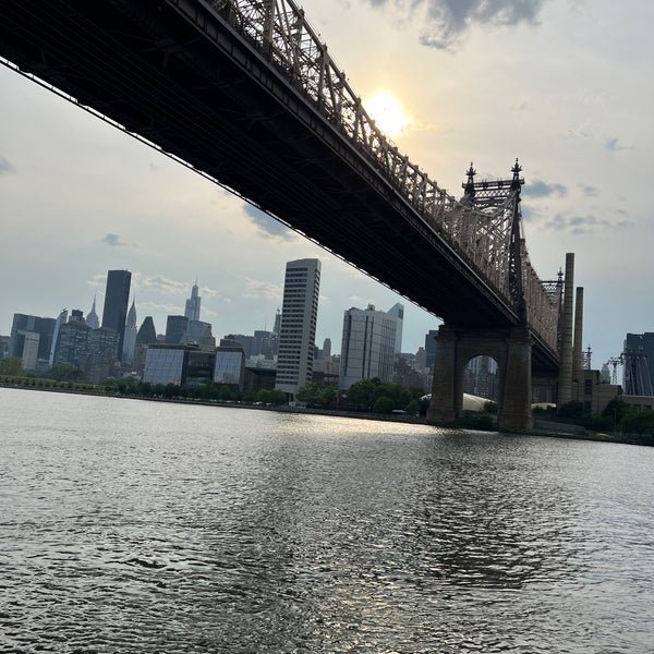 Queensbridge Park - Park in Long Island City