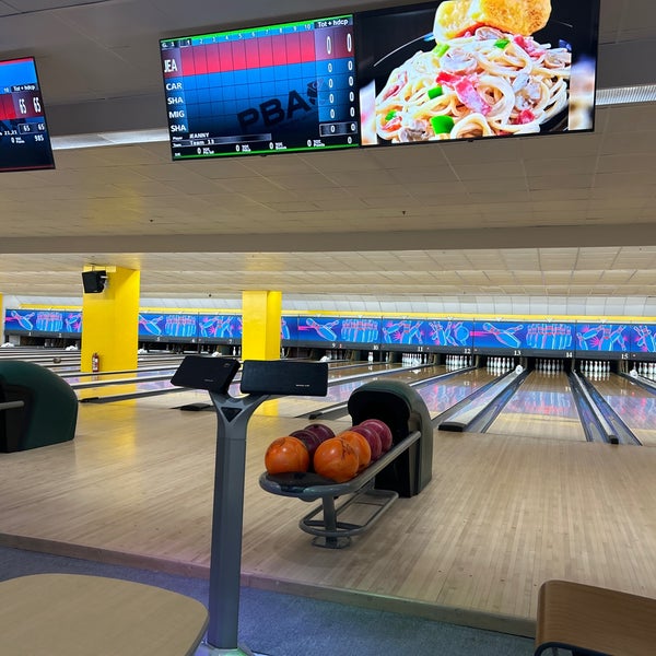 Paeng's Sky Bowl - Bowling Alley in Quezon City