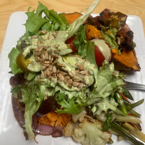 Clark Dining Hall - 221 Jensen Dr