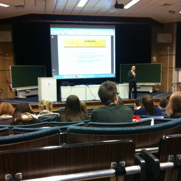 Auditoire A1 UCL Mons - Mons, Hainaut