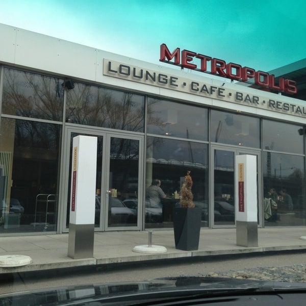 Metropolis Lounge - Café