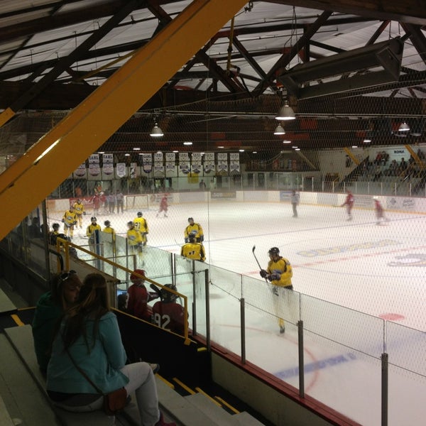 Centennial Arena - 1 tip from 3 visitors