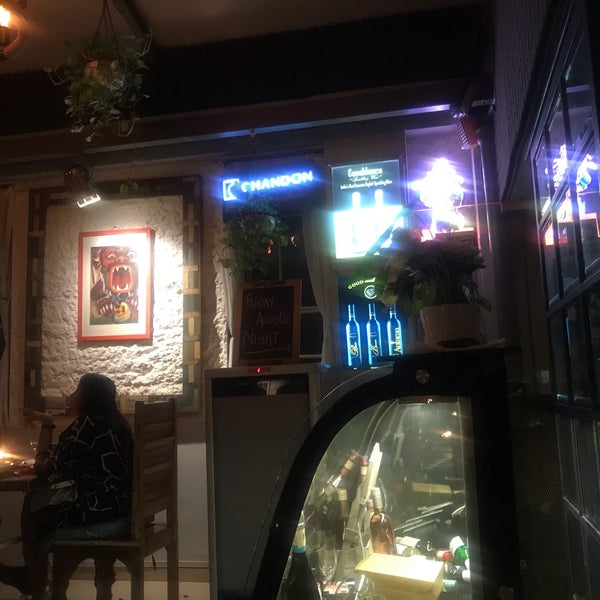 Veranda - Bandra West - Mumbai, Mahārāshtra