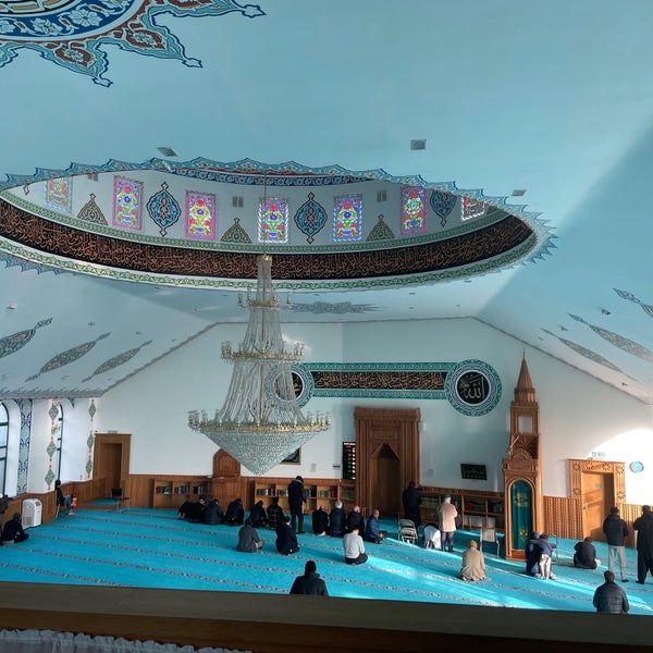 Aziziye Mosque (Aziziye Camii) - Stoke Newington Central - 275 ...