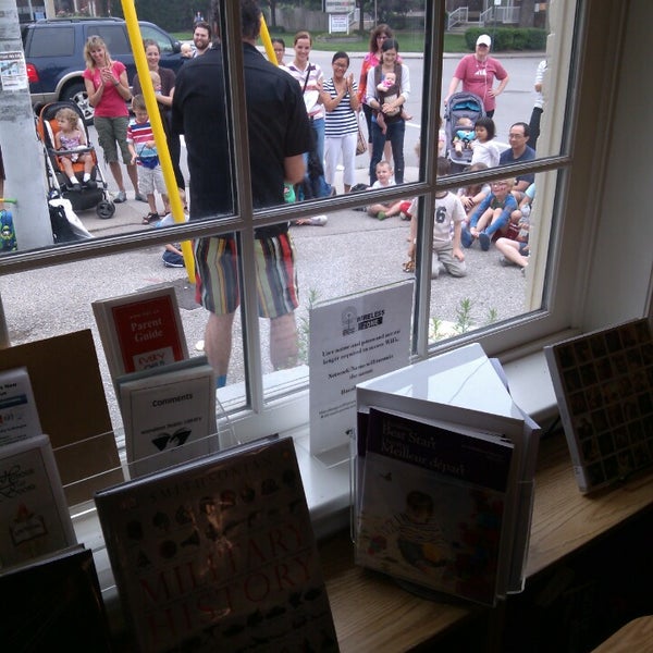 Locke Branch Hamilton Public Library - 1 tip from 33 visitors