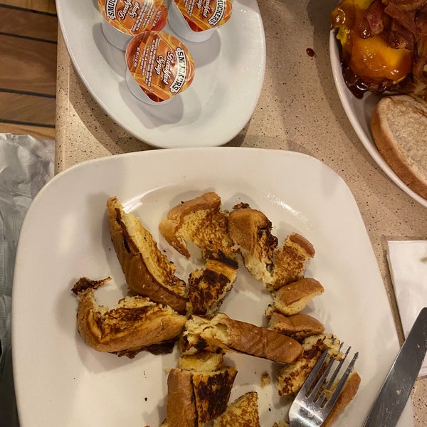 Three Guys Restaurant - Upper East Side - New York, NY