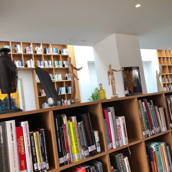 Al Safa Public Library - College Library in Dubai
