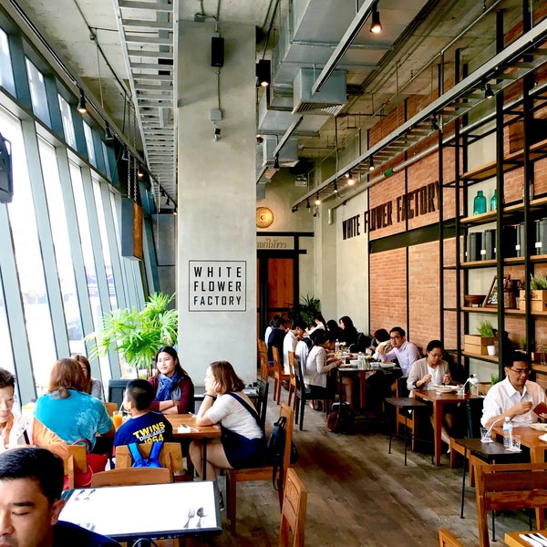 ครัวดอกไม้ขาว (White Flower Factory) - Thai Restaurant in ปทุมวัน