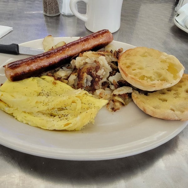 East Shore Diner - 4 tips from 100 visitors