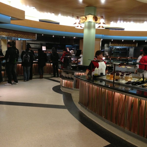 Livingston Dining Commons - College Cafeteria in Piscataway