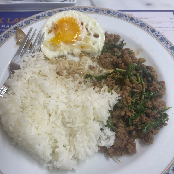 Took Lae Dee (ถูกและดี) - Foodland Hua-Mark