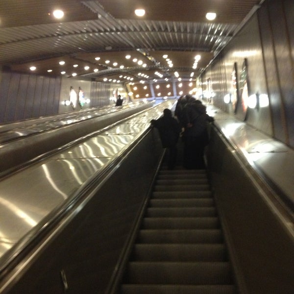 Hållplats Hammarkullen (S) - Angered, Västra Götalands län