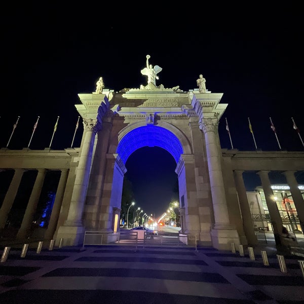 Princes' Gates - Monument