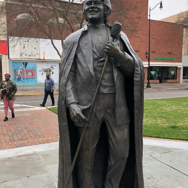 James Brown Statue and Plaza - Outdoor Sculpture in Augusta