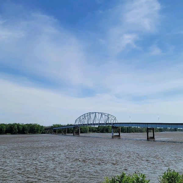 Norbert F. Beckey Bridge - Muscatine, IA