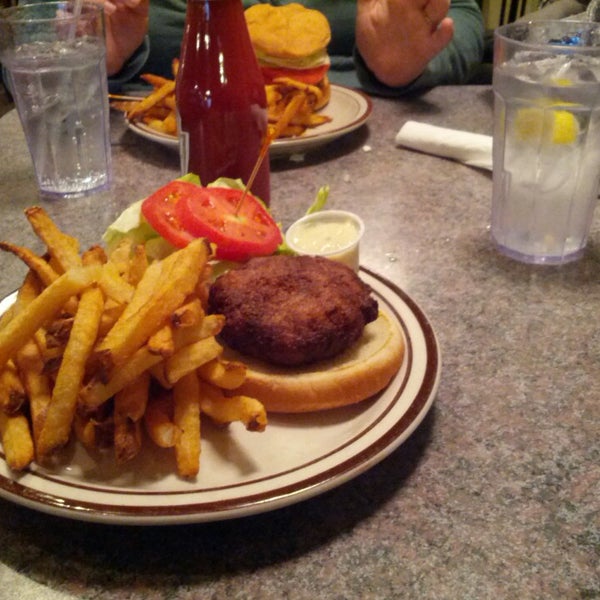 Angie's Family Restaurant - 9 tips