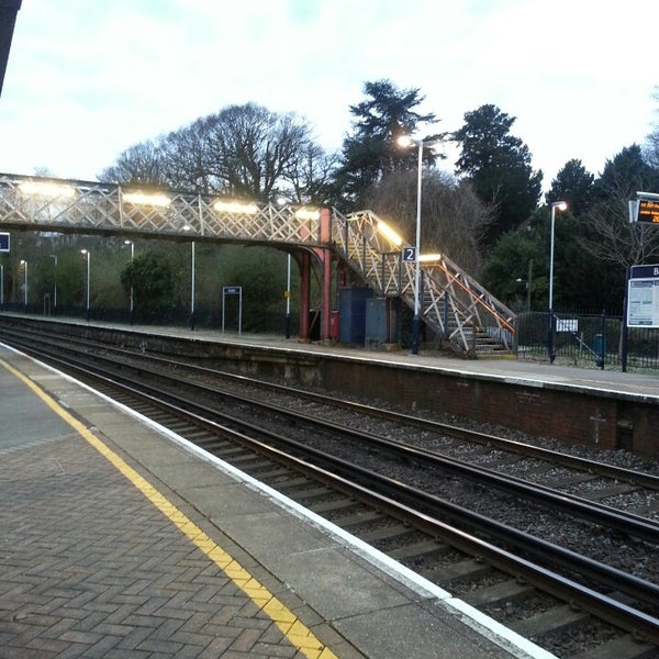 Bursledon Railway Station (BUO) - Bursledon and Old Netley - 4 tips