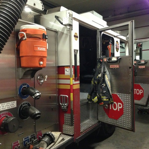 FDNY Engine 75/Ladder 33 - Government Building in West Bronx