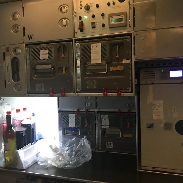 Photos at Lufthansa Flight LH 779 - Plane in Singapore