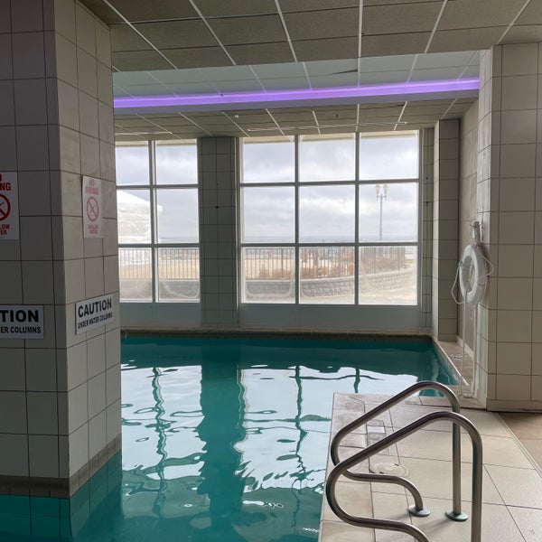 Ocean Place Swimming Pool - Hotel Pool in Long Branch