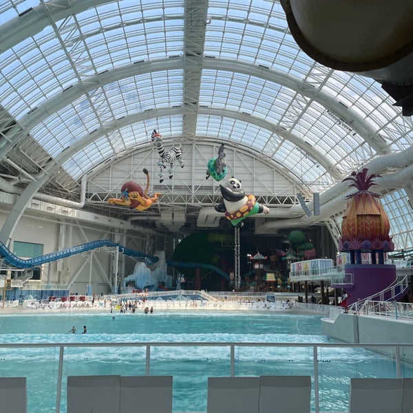 Dreamworks Water Park - 1 tip from 214 visitors