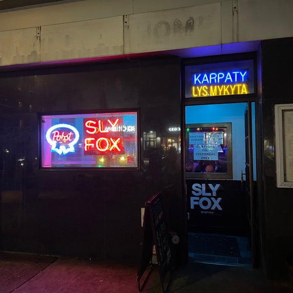 Sly Fox - Bar in East Village
