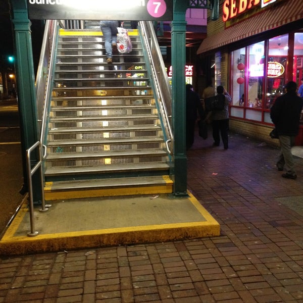 Photos at MTA Subway - Junction Blvd (7) - South Corona - 16 tips